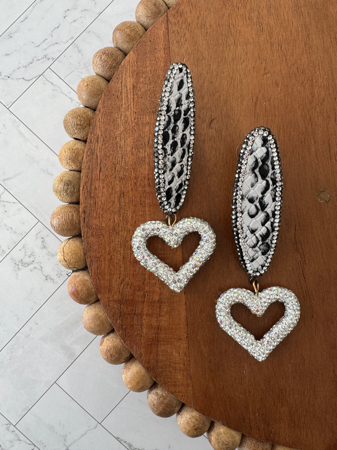 HEARTS & SNAKE – Agua Turca