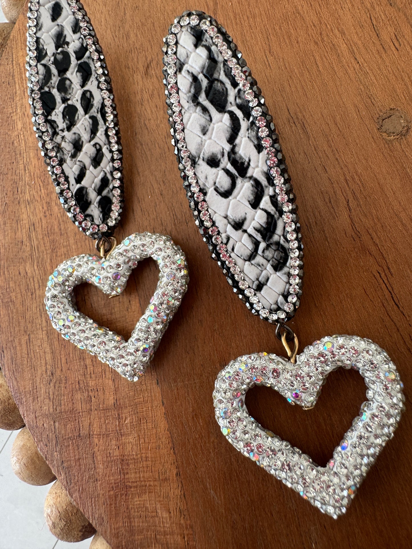 HEARTS & SNAKE – Agua Turca